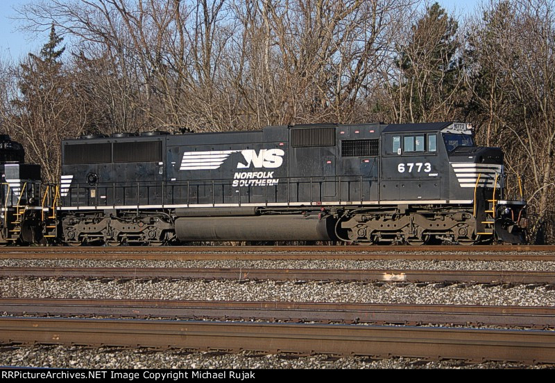 NS 6773
